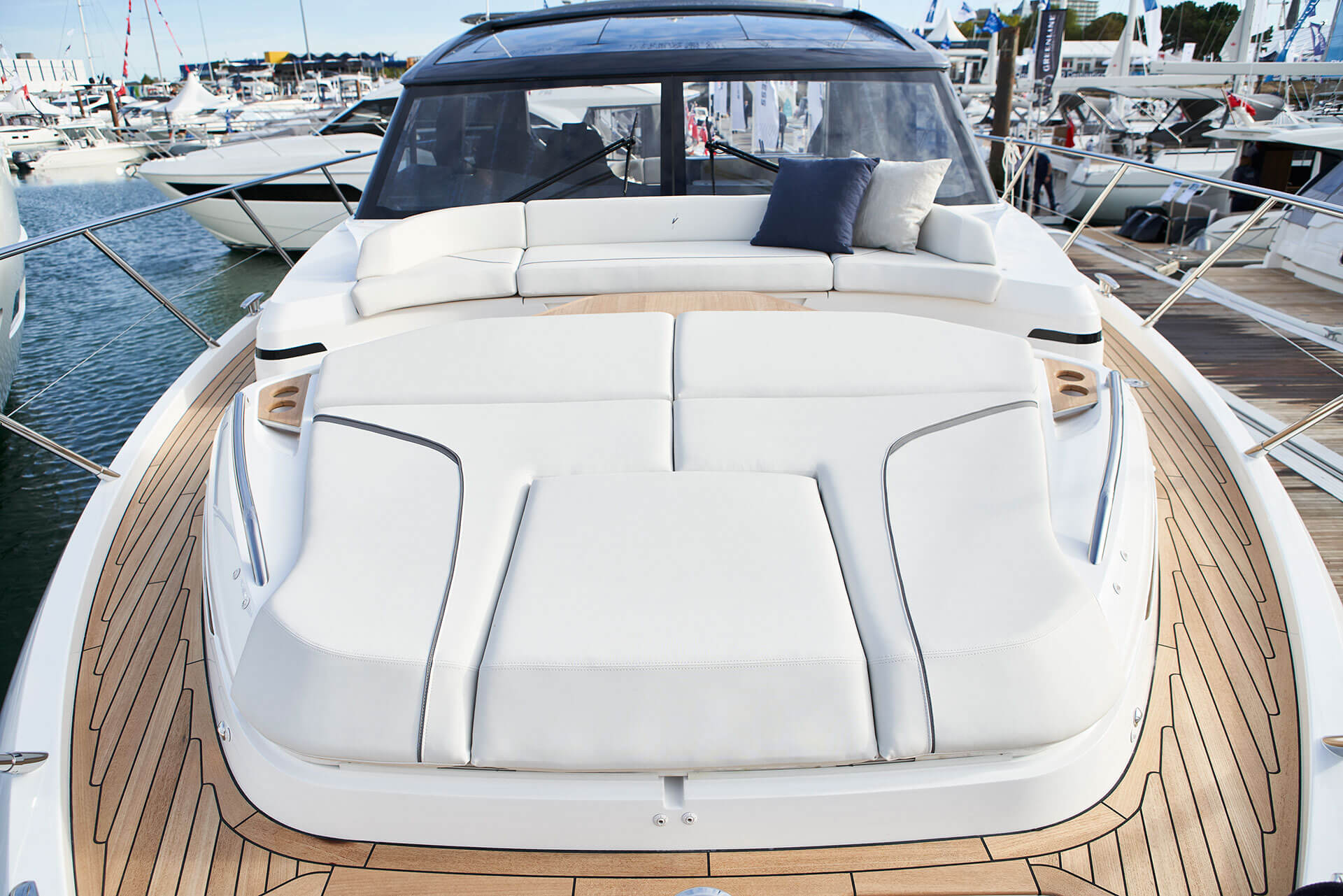Princess V55 | Princess Yachts Sweden Denmark Norway