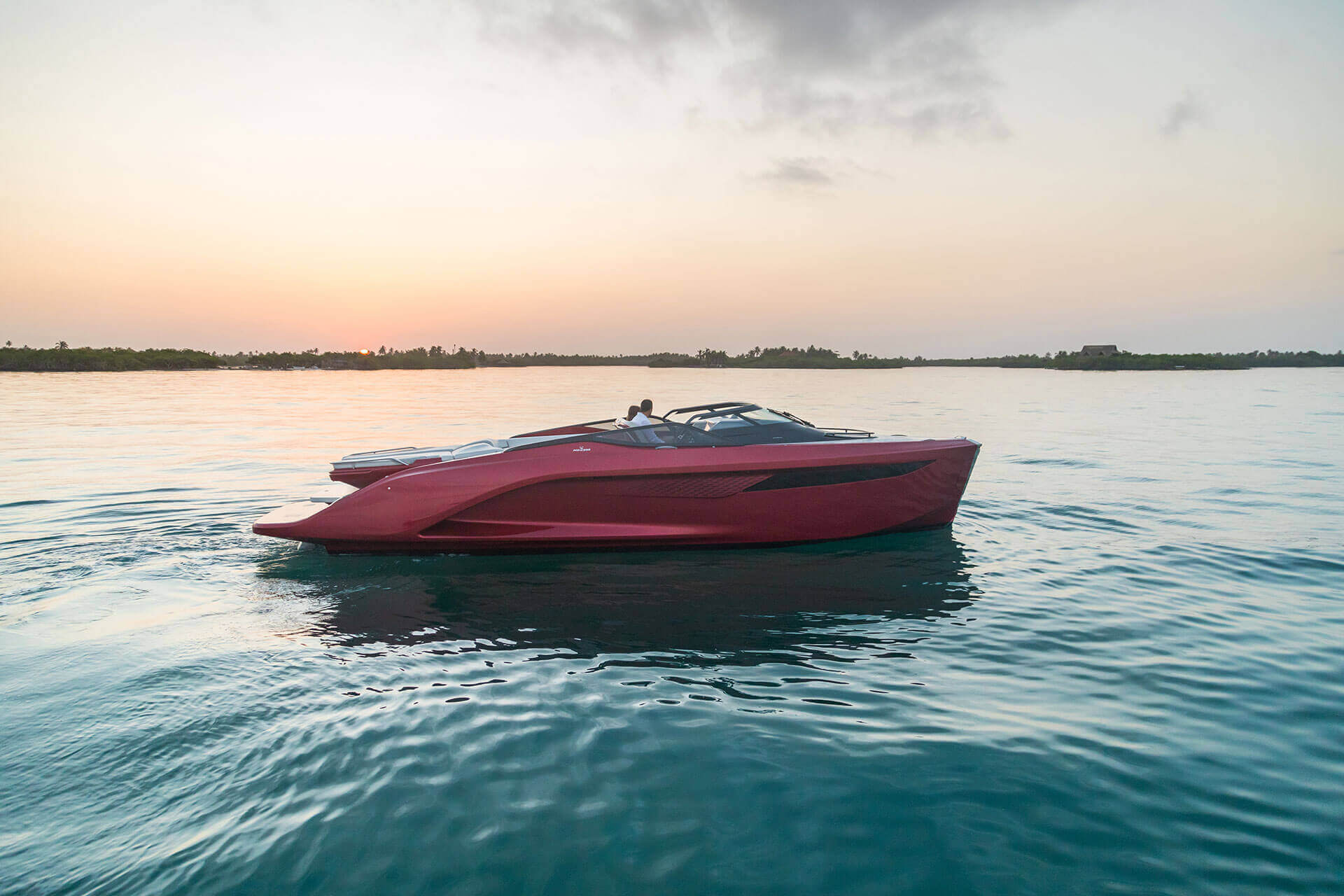 Princess R35 | Princess Yachts Sweden Denmark Norway